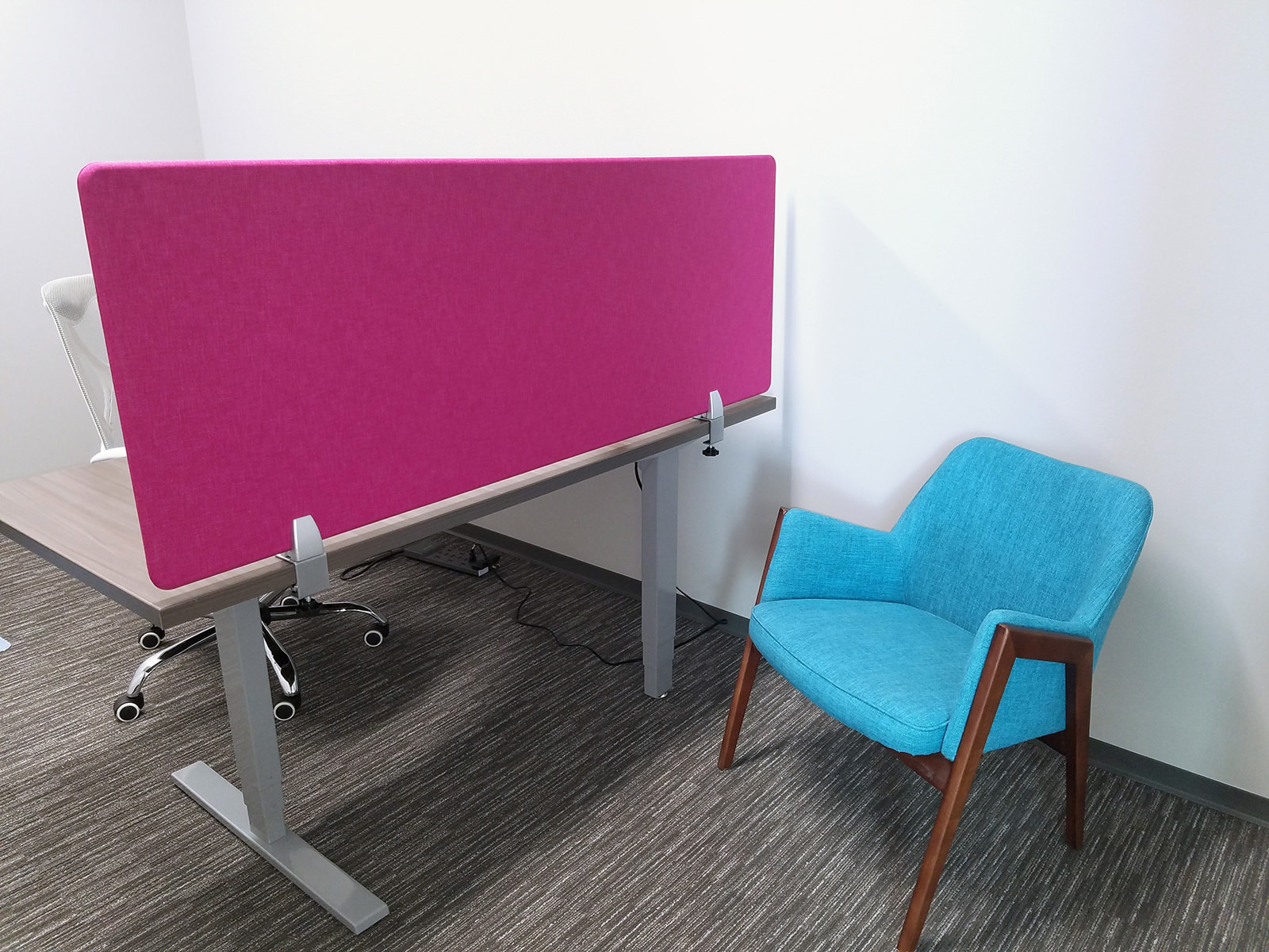 Desk Privacy Panels | Custom Room Dividers | Office Cubicle Solutions