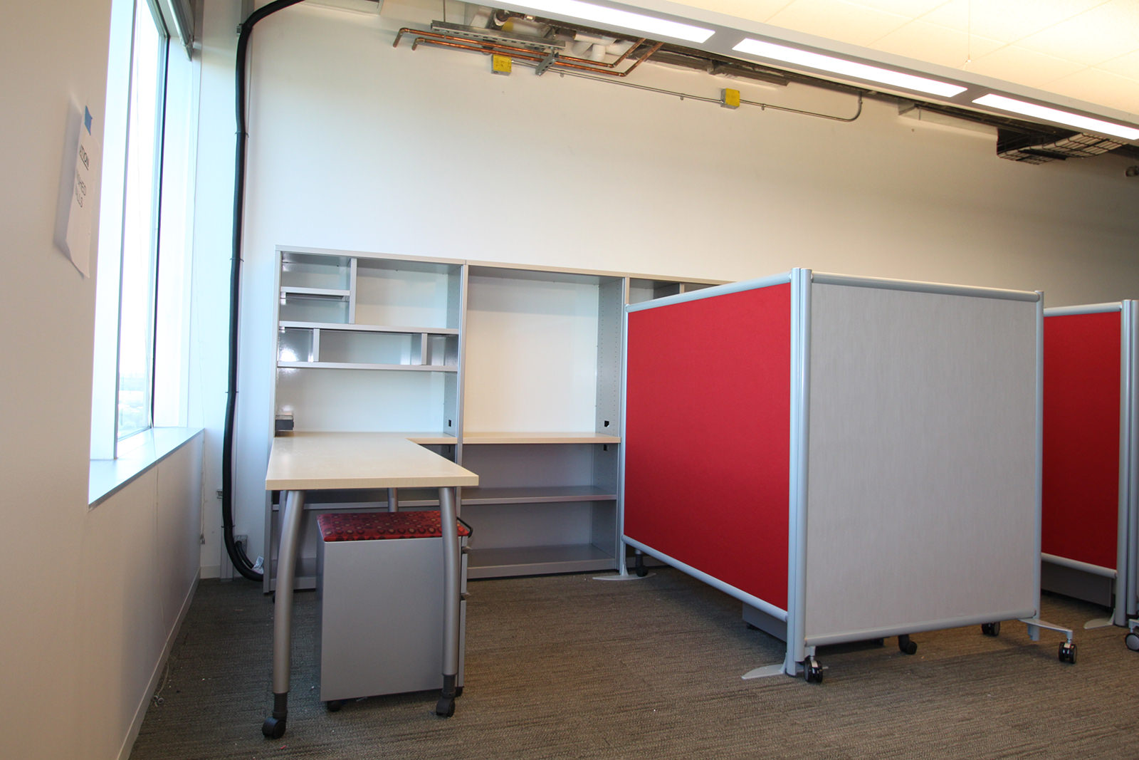 Desk Privacy Panels | Custom Room Dividers | Office Cubicle Solutions